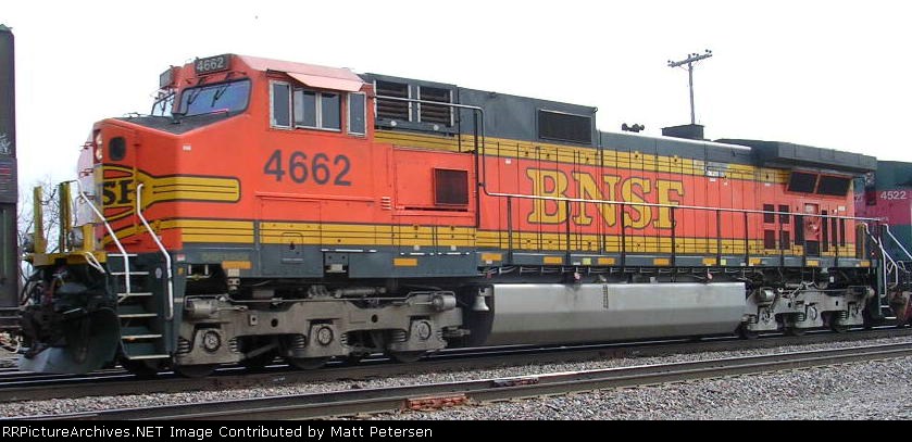 BNSF 4662